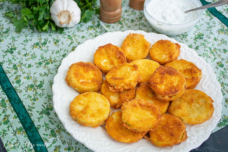 Dovlecei pane - șnițele crocante de dovlecei | Bucate Aromate