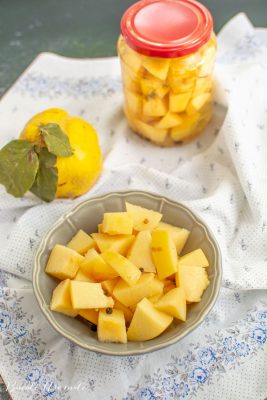 Gutui murate în oțet aromat | Bucate Aromate