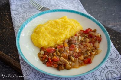Tocăniță de ghebe cu roșii și usturoi | Bucate Aromate