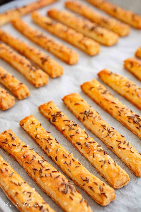 Sărățele cu untură și iaurt - rețeta simplă și ieftină | Bucate Aromate