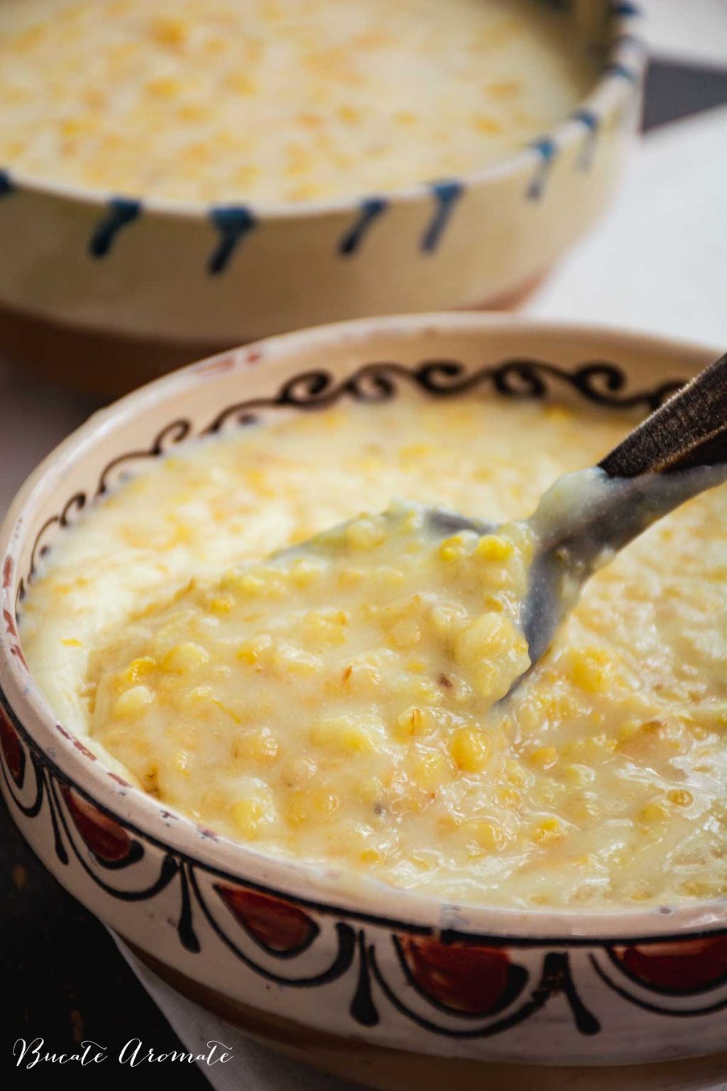 Păsat cu lapte și unt - rețeta tradițonală de crupe de porumb fierte în ...