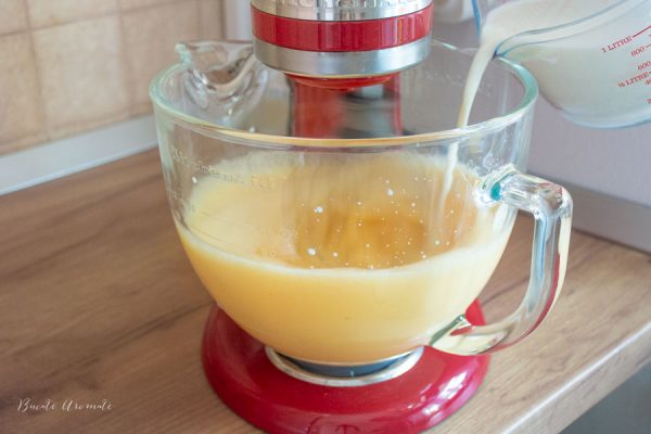 Cremă de zahăr ars - rețeta cu 8 ouă, fără amidon | Bucate Aromate
